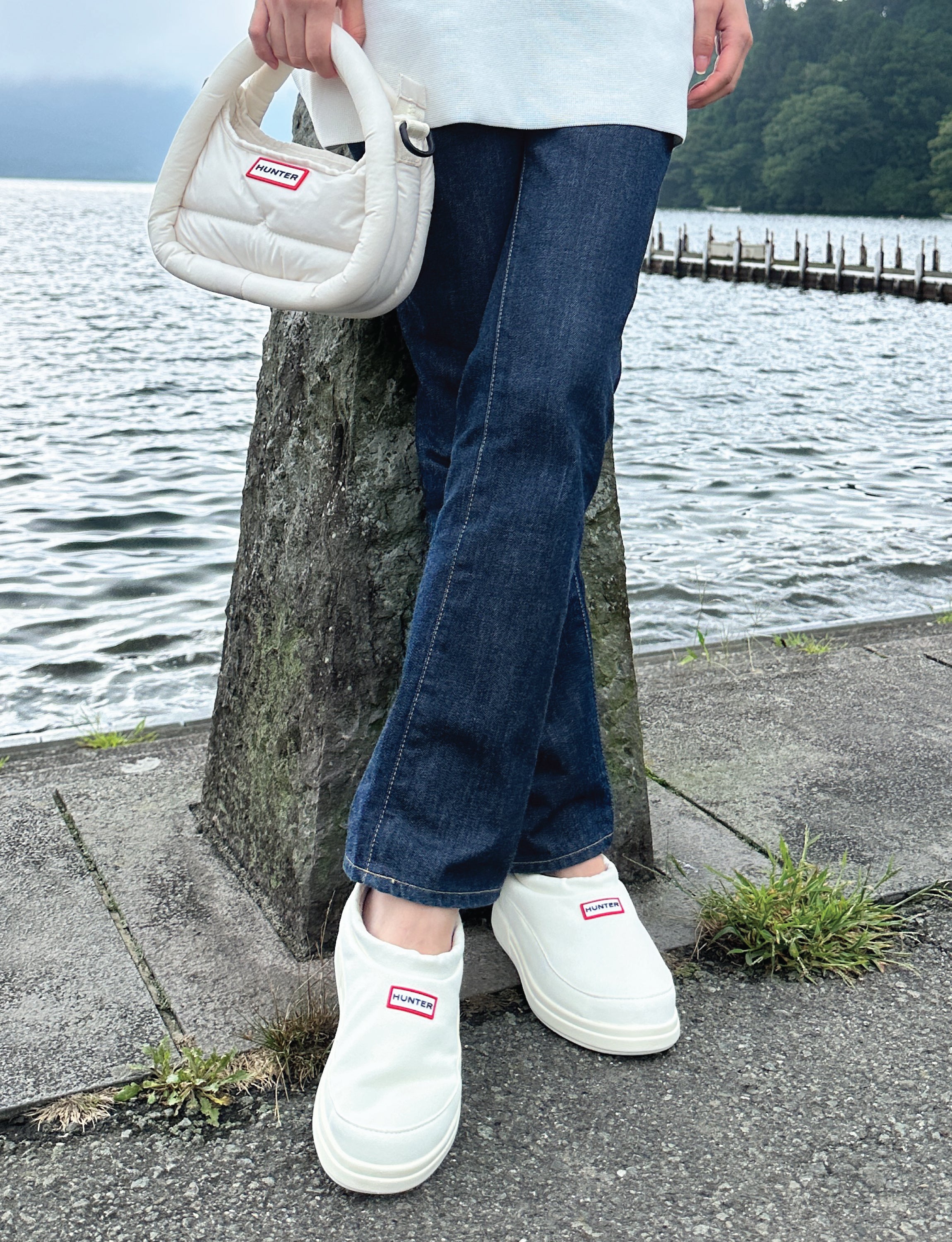 ユニセックス イン/アウト ビーガン スエード スリッパ - シェイデッド